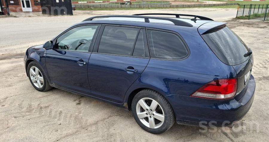 Zils Volkswagen Golf 2013 Bauska, ar dzinēja tilpumu 1.60 L un nobraukumu 337 tūkst. km par 1500 €, foto 4 vietnē AUTOMOTO.COM.LV