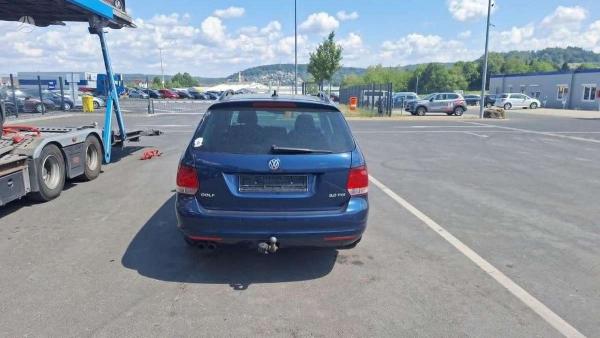 Zils Volkswagen Golf 2013 Kauņa, ar dzinēja tilpumu 2.00 L un nobraukumu 240 tūkst. km par 4999 €, foto 2 vietnē AUTOMOTO.COM.LV