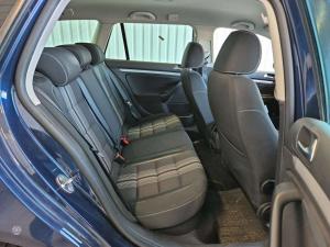 Zils Volkswagen Golf 2013 Kauņa, ar dzinēja tilpumu 2.00 L un nobraukumu 240 tūkst. km par 4999 €, foto 5 vietnē AUTOMOTO.COM.LV