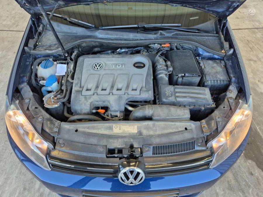 Zils Volkswagen Golf 2013 Kauņa, ar dzinēja tilpumu 2.00 L un nobraukumu 240 tūkst. km par 4999 €, foto 6 vietnē AUTOMOTO.COM.LV