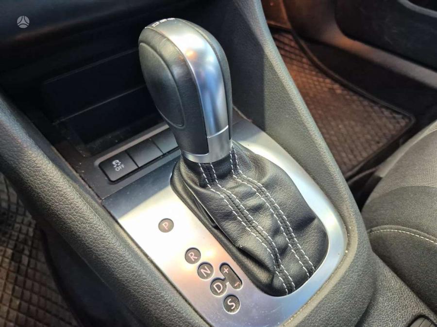 Zils Volkswagen Golf 2013 Kauņa, ar dzinēja tilpumu 2.00 L un nobraukumu 240 tūkst. km par 4999 €, foto 8 vietnē AUTOMOTO.COM.LV