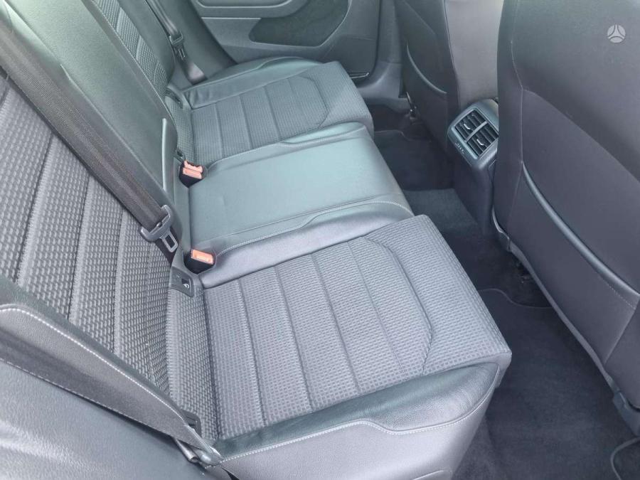 Zils Volkswagen Golf 2013 Šauļi, ar dzinēja tilpumu 1.97 L un nobraukumu 290 tūkst. km par 6600 €, foto 29 vietnē AUTOMOTO.COM.LV