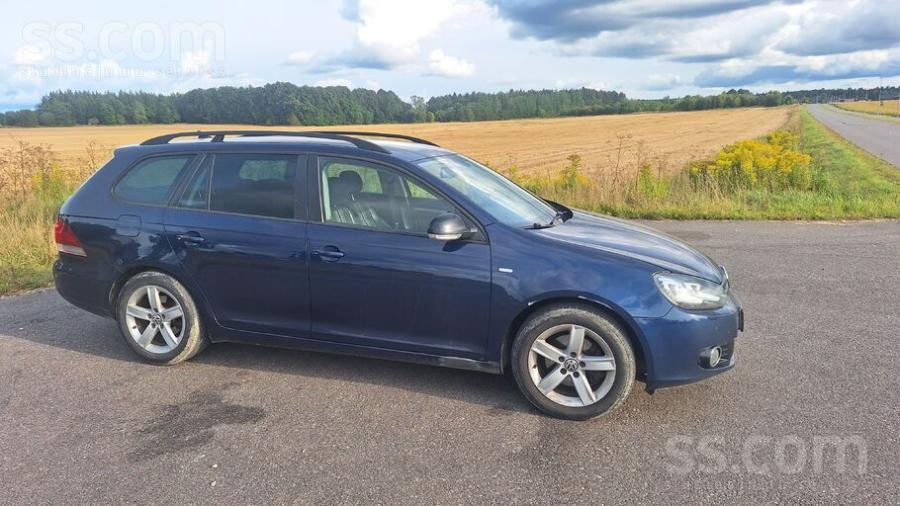 Blue Volkswagen Golf 2013 in Riga, with an engine capacity of 1.60 L and mileage of 354 thousand km for 3000 €, photo 6 on AUTOMOTO.COM.LV