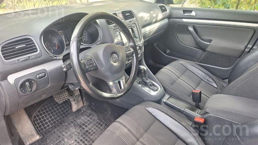 Blue Volkswagen Golf 2013 in Riga, with an engine capacity of 1.60 L and mileage of 354 thousand km for 3000 €, photo 8 on AUTOMOTO.COM.LV