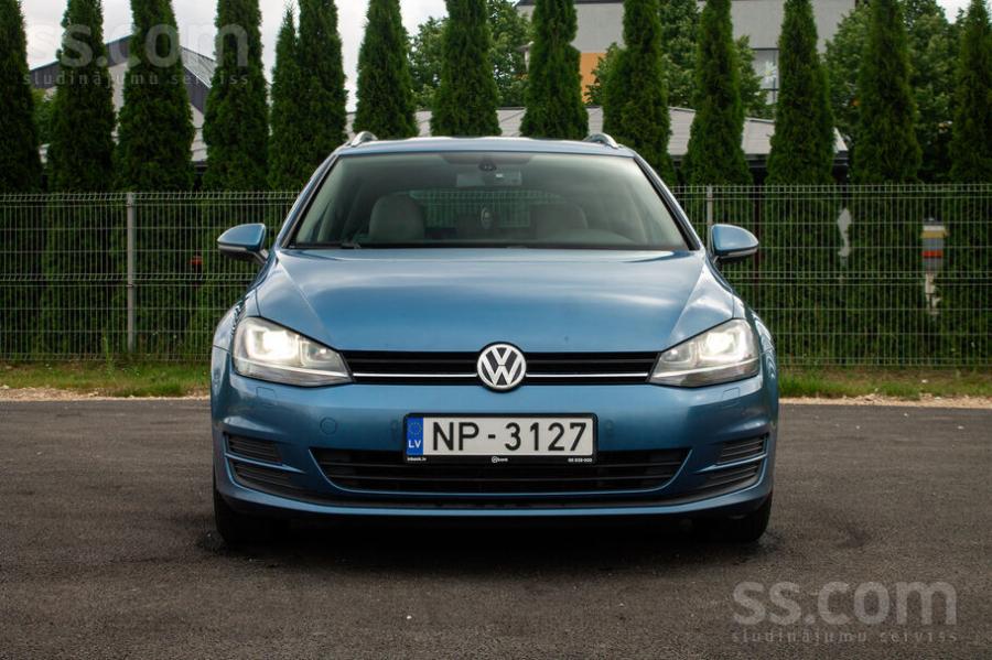 Zils Volkswagen Golf 2013 Jelgava, ar dzinēja tilpumu 1.60 L un nobraukumu 307 tūkst. km par 4300 €, foto 3 vietnē AUTOMOTO.COM.LV