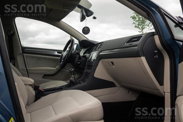 Zils Volkswagen Golf 2013 Jelgava, ar dzinēja tilpumu 1.60 L un nobraukumu 307 tūkst. km par 4300 €, foto 7 vietnē AUTOMOTO.COM.LV