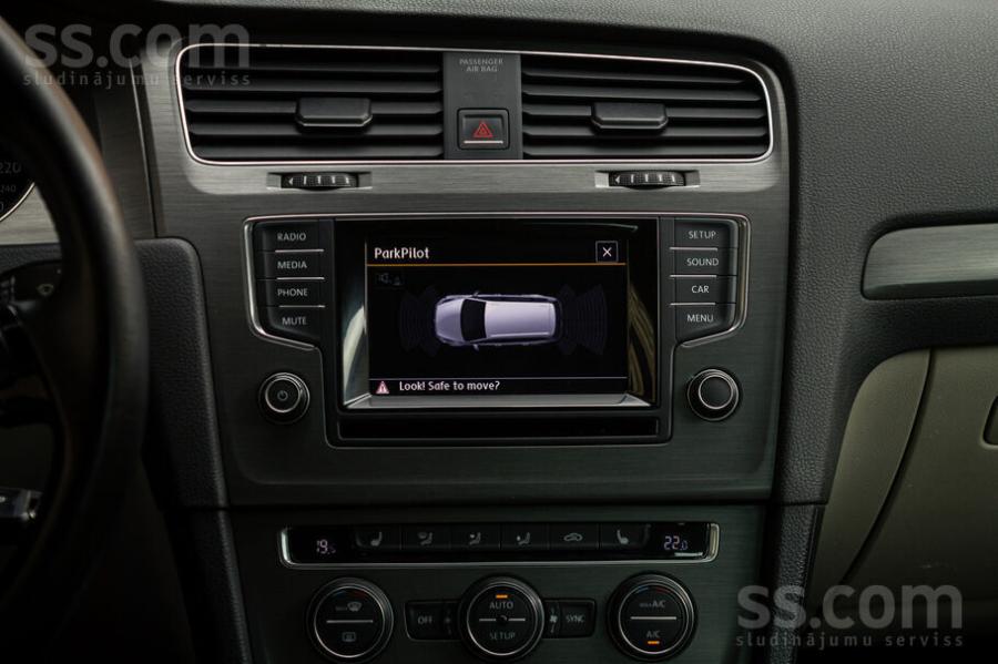 Zils Volkswagen Golf 2013 Jelgava, ar dzinēja tilpumu 1.60 L un nobraukumu 307 tūkst. km par 4300 €, foto 15 vietnē AUTOMOTO.COM.LV