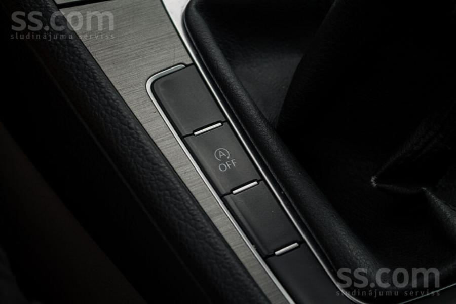 Zils Volkswagen Golf 2013 Jelgava, ar dzinēja tilpumu 1.60 L un nobraukumu 307 tūkst. km par 4300 €, foto 18 vietnē AUTOMOTO.COM.LV