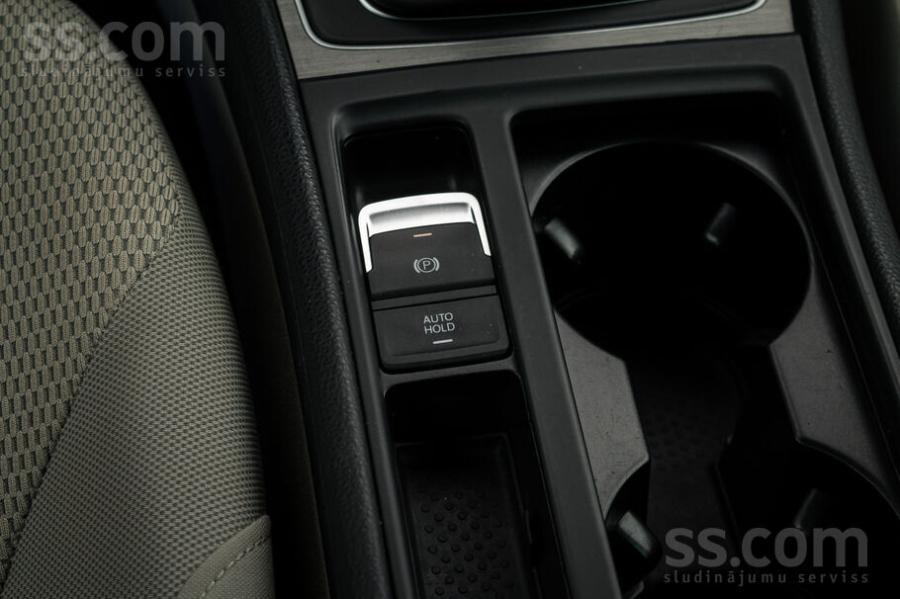 Zils Volkswagen Golf 2013 Jelgava, ar dzinēja tilpumu 1.60 L un nobraukumu 307 tūkst. km par 4300 €, foto 19 vietnē AUTOMOTO.COM.LV