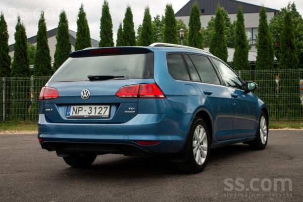Volkswagen Golf 2013 in Jelgava on AUTOMOTO.COM.LV Blue Volkswagen Golf 2013 in Jelgava, with an engine capacity of 1.60 L and mileage of 307 thousand km for 4300 €, photo 5 on AUTOMOTO.COM.LV