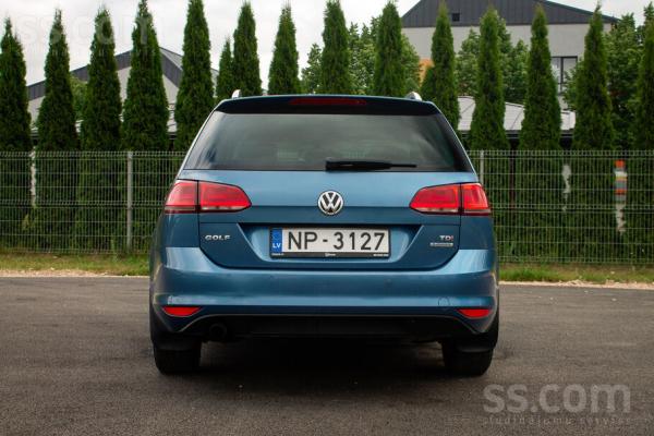 Volkswagen Golf 2013 in Jelgava on AUTOMOTO.COM.LV Blue Volkswagen Golf 2013 in Jelgava, with an engine capacity of 1.60 L and mileage of 307 thousand km for 4300 €, photo 6 on AUTOMOTO.COM.LV