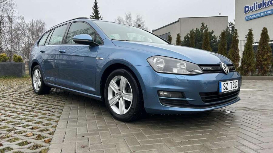 Blue Volkswagen Golf 2014 in Kaunas, with an engine capacity of 1.60 L and mileage of 274 thousand km for 6490 €, photo 3 on AUTOMOTO.COM.LV