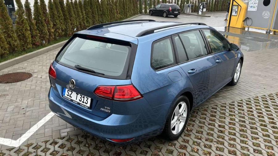Blue Volkswagen Golf 2014 in Kaunas, with an engine capacity of 1.60 L and mileage of 274 thousand km for 6490 €, photo 7 on AUTOMOTO.COM.LV