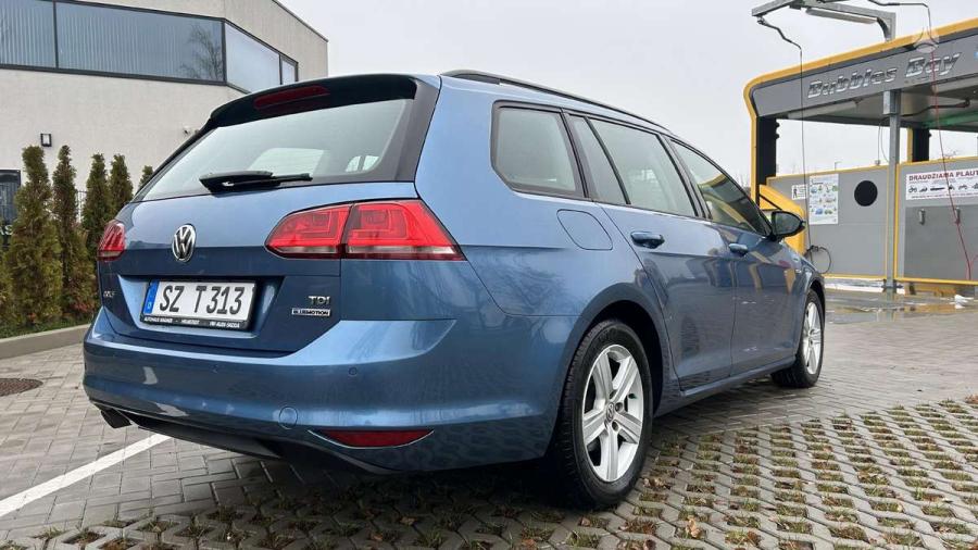Blue Volkswagen Golf 2014 in Kaunas, with an engine capacity of 1.60 L and mileage of 274 thousand km for 6490 €, photo 8 on AUTOMOTO.COM.LV
