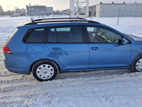 Blue Volkswagen Golf 2014 in Kaunas, with an engine capacity of 1.60 L and mileage of 220 thousand km for 7090 €, photo 5 on AUTOMOTO.COM.LV