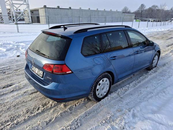 Blue Volkswagen Golf 2014 in Kaunas, with an engine capacity of 1.60 L and mileage of 220 thousand km for 7090 €, photo 6 on AUTOMOTO.COM.LV