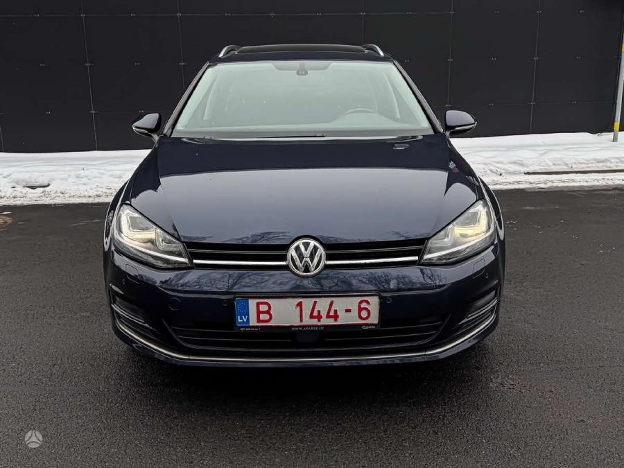 Blue Volkswagen Golf 2014 in Siauliai, with an engine capacity of 1.20 L and mileage of 170 thousand km for 8800 €, photo 2 on AUTOMOTO.COM.LV