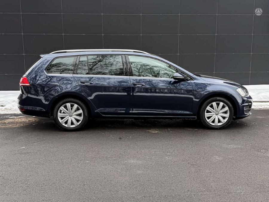 Blue Volkswagen Golf 2014 in Siauliai, with an engine capacity of 1.20 L and mileage of 170 thousand km for 8800 €, photo 4 on AUTOMOTO.COM.LV