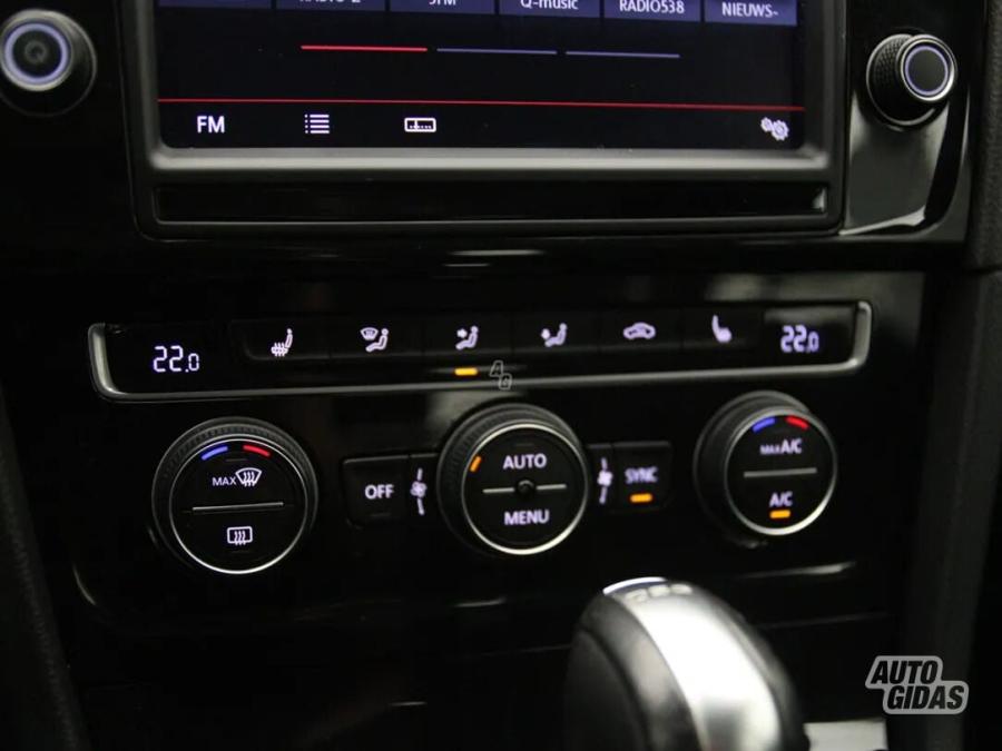 Zils Volkswagen Golf 2014 Viļņa, ar dzinēja tilpumu 1.40 L un nobraukumu 229 tūkst. km par 7599 €, foto 21 vietnē AUTOMOTO.COM.LV