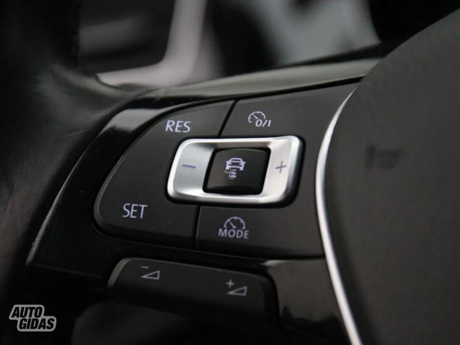 Zils Volkswagen Golf 2014 Viļņa, ar dzinēja tilpumu 1.40 L un nobraukumu 229 tūkst. km par 7599 €, foto 31 vietnē AUTOMOTO.COM.LV