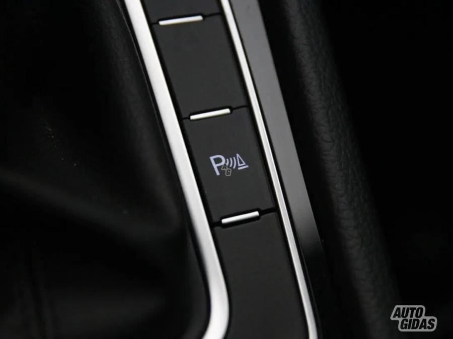 Zils Volkswagen Golf 2014 Viļņa, ar dzinēja tilpumu 1.40 L un nobraukumu 229 tūkst. km par 7599 €, foto 32 vietnē AUTOMOTO.COM.LV