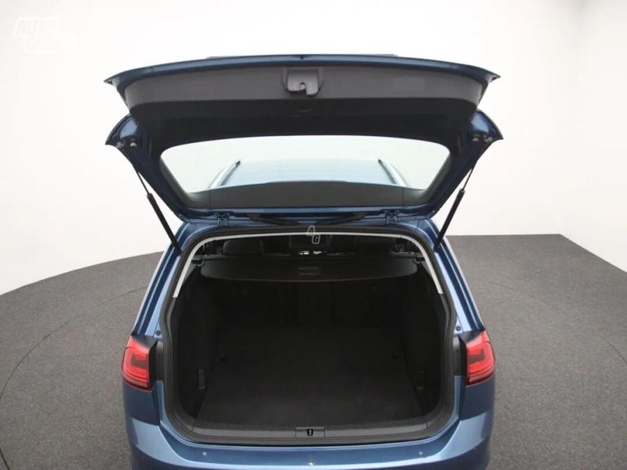 Zils Volkswagen Golf 2014 Viļņa, ar dzinēja tilpumu 1.40 L un nobraukumu 229 tūkst. km par 7599 €, foto 35 vietnē AUTOMOTO.COM.LV