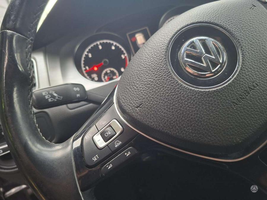 Blue Volkswagen Golf 2014 in Silute, with an engine capacity of 1.60 L and mileage of 330 thousand km for 5000 €, photo 24 on AUTOMOTO.COM.LV