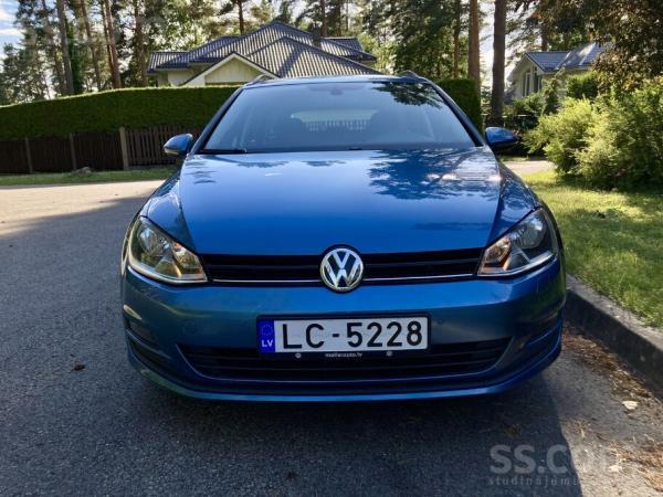 Blue Volkswagen Golf 2014 in Riga, with an engine capacity of 1.60 L and mileage of 260 thousand km for 5900 €, photo 5 on AUTOMOTO.COM.LV