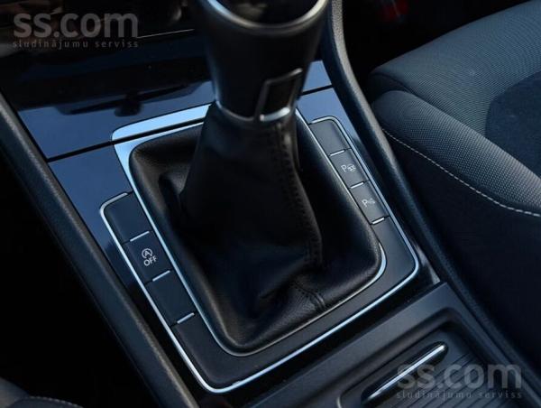 Zils Volkswagen Golf 2014 Rīga, ar dzinēja tilpumu 1.60 L un nobraukumu 256 tūkst. km par 7500 €, foto 9 vietnē AUTOMOTO.COM.LV