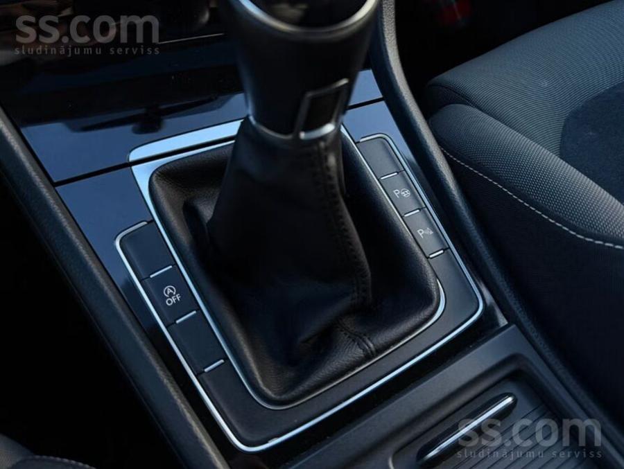 Zils Volkswagen Golf 2014 Rīga, ar dzinēja tilpumu 1.60 L un nobraukumu 256 tūkst. km par 7500 €, foto 10 vietnē AUTOMOTO.COM.LV