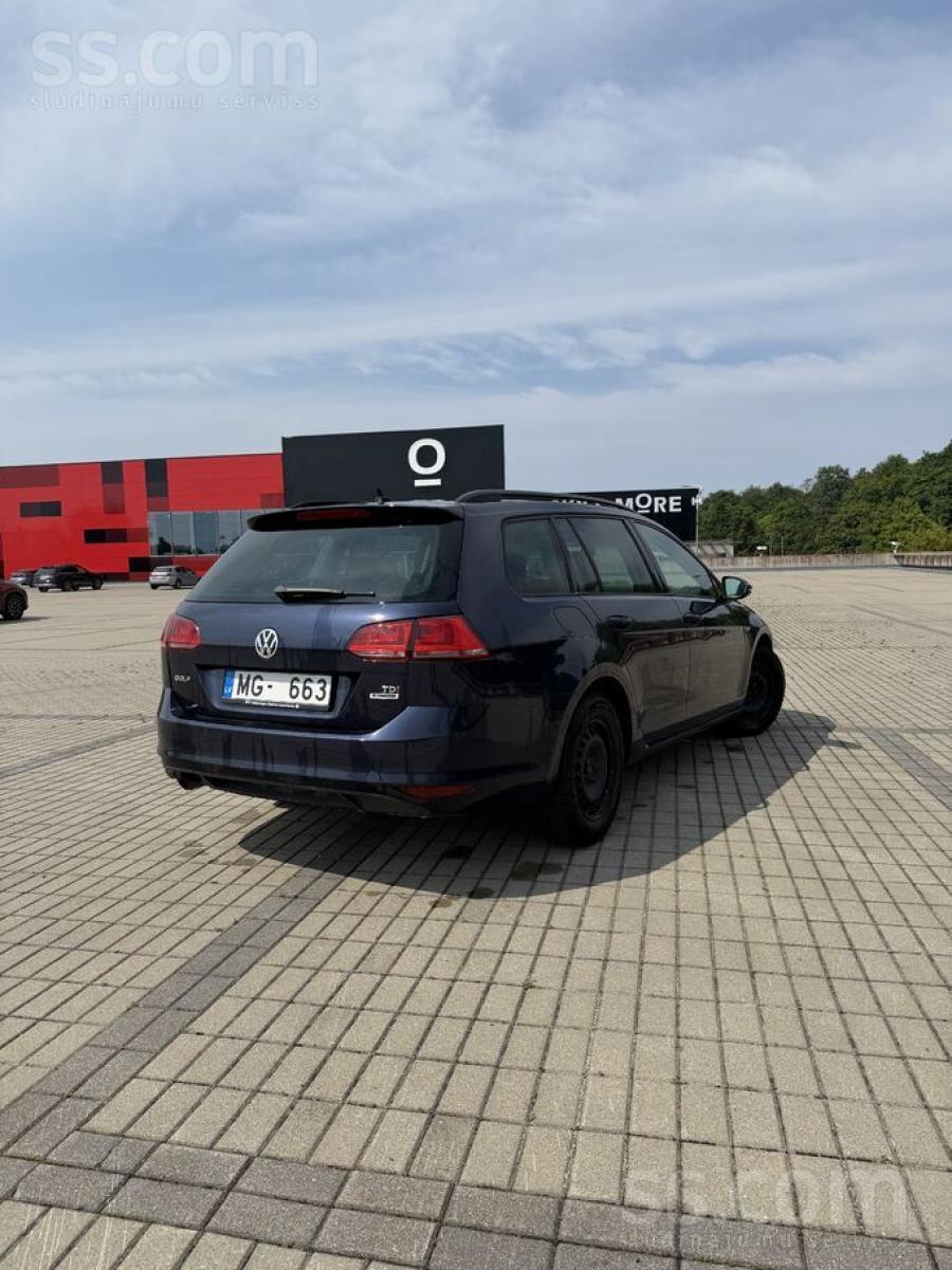 Zils Volkswagen Golf 2014 Rīga, ar dzinēja tilpumu 1.60 L un nobraukumu 190 tūkst. km par 6000 €, foto 4 vietnē AUTOMOTO.COM.LV