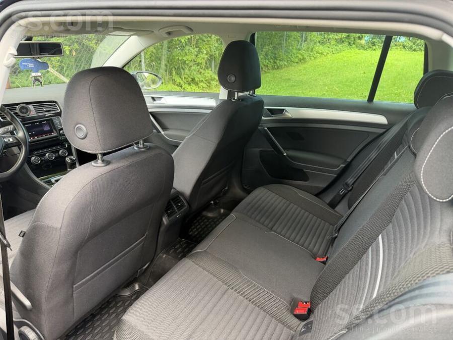 Zils Volkswagen Golf 2014 Rīga, ar dzinēja tilpumu 1.60 L un nobraukumu 190 tūkst. km par 6000 €, foto 9 vietnē AUTOMOTO.COM.LV
