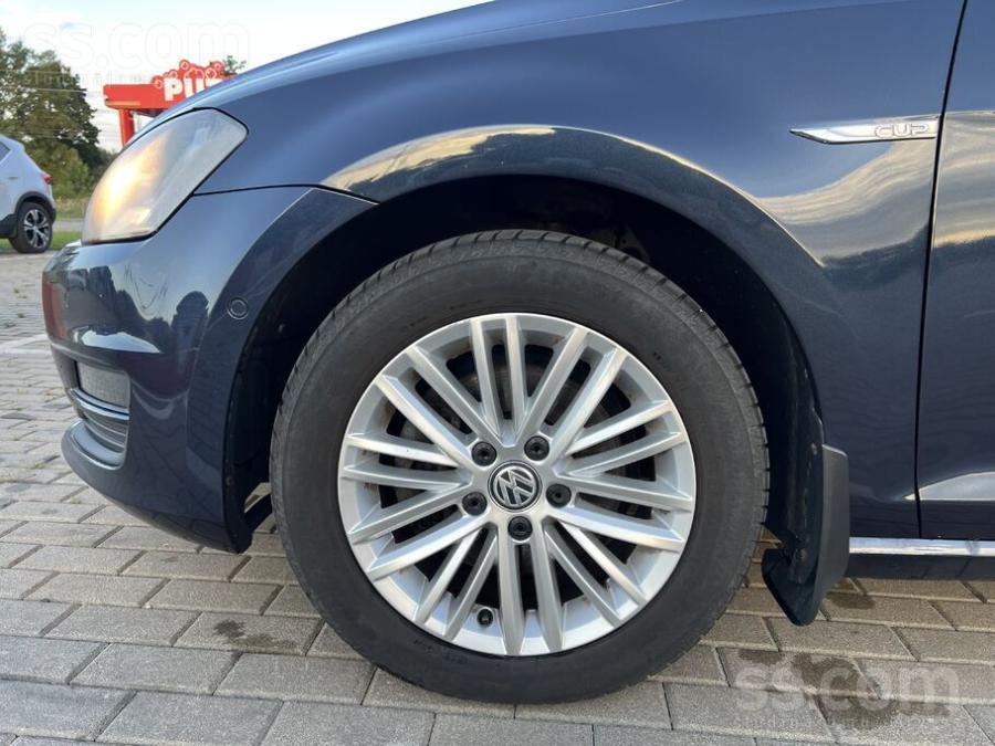Zils Volkswagen Golf 2014 Rīga, ar dzinēja tilpumu 1.60 L un nobraukumu 252 tūkst. km par 5500 €, foto 18 vietnē AUTOMOTO.COM.LV