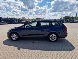 Blue Volkswagen Golf 2014 in Taurage, with an engine capacity of 1.60 L and mileage of 260 thousand km for 4400 €, photo 5 on AUTOMOTO.COM.LV
