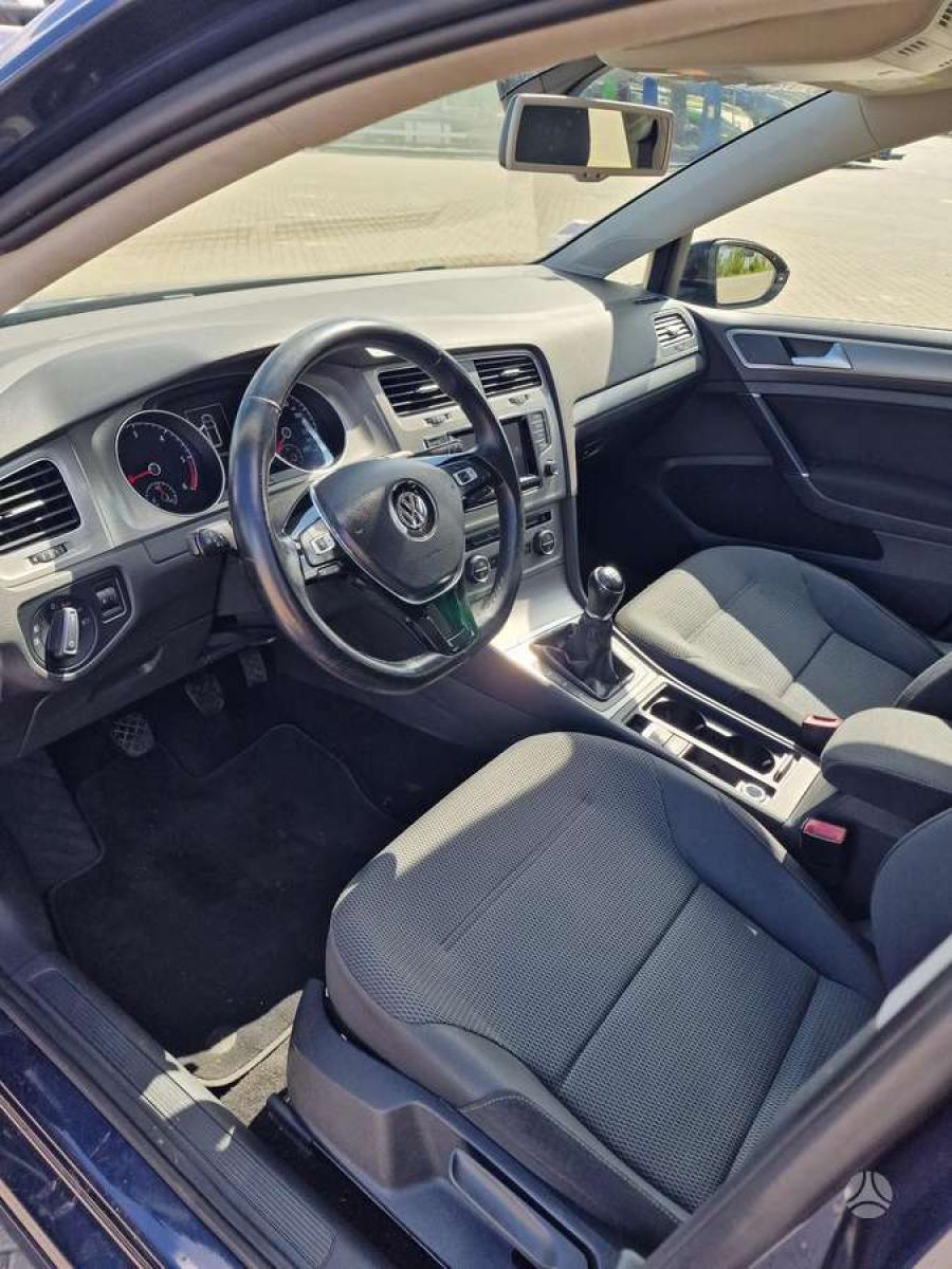 Blue Volkswagen Golf 2014 in Taurage, with an engine capacity of 1.60 L and mileage of 260 thousand km for 4400 €, photo 11 on AUTOMOTO.COM.LV