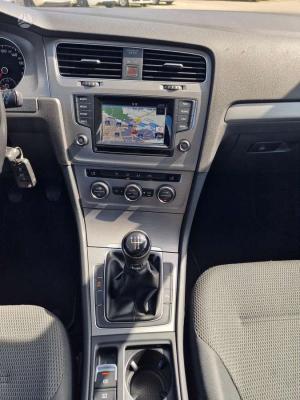 Blue Volkswagen Golf 2014 in Taurage, with an engine capacity of 1.60 L and mileage of 260 thousand km for 4400 €, photo 17 on AUTOMOTO.COM.LV