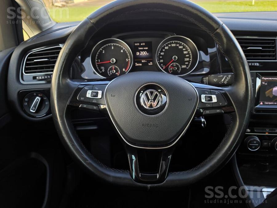 Blue Volkswagen Golf 2014 in Tukums, with an engine capacity of 2.00 L and mileage of 250 thousand km for 8500 €, photo 13 on AUTOMOTO.COM.LV