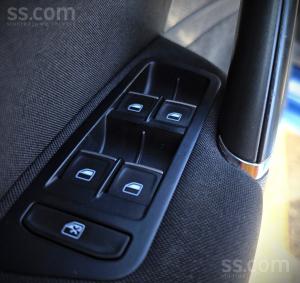 Blue Volkswagen Golf 2014 in Tukums, with an engine capacity of 2.00 L and mileage of 250 thousand km for 8500 €, photo 18 on AUTOMOTO.COM.LV