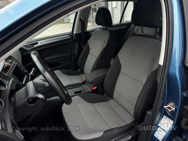 Zils Volkswagen Golf 2015 Tallina, ar dzinēja tilpumu 0.00 L un nobraukumu 60 tūkst. km par 10800 €, foto 6 vietnē AUTOMOTO.COM.LV