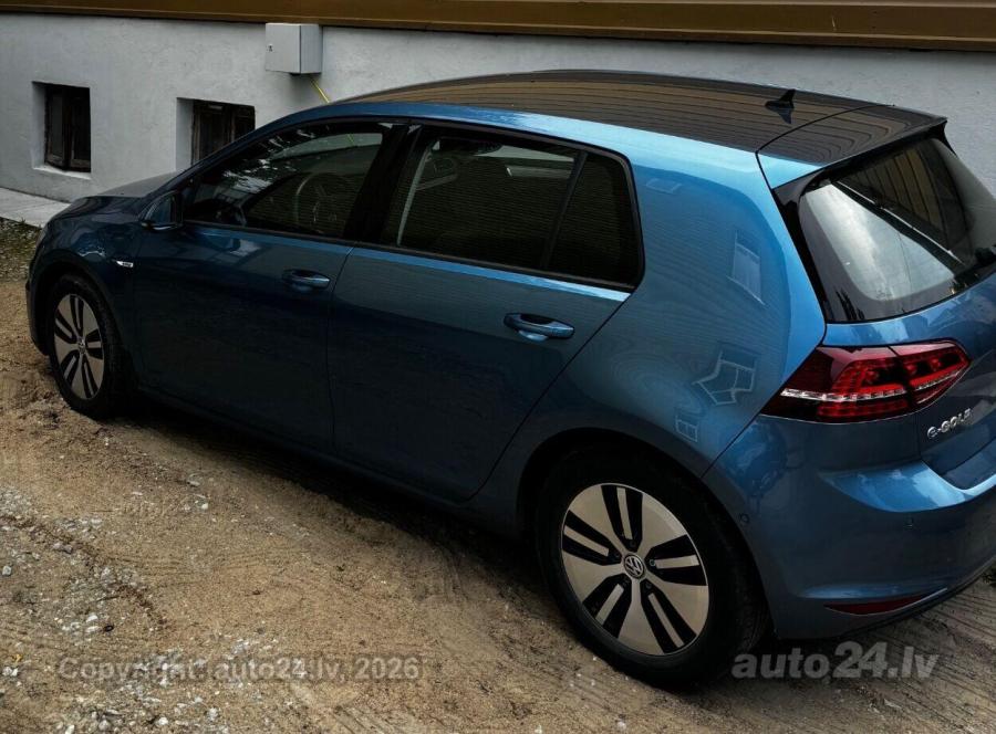 Zils Volkswagen Golf 2015 Tallina, ar dzinēja tilpumu 0.00 L un nobraukumu 60 tūkst. km par 10800 €, foto 19 vietnē AUTOMOTO.COM.LV