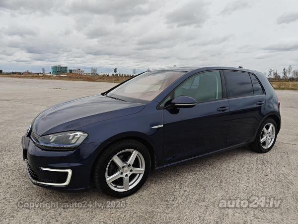 Blue Volkswagen Golf 2015 in Tartu, with an engine capacity of 0.00 L and mileage of 212 thousand km for 8900 €, photo 4 on AUTOMOTO.COM.LV