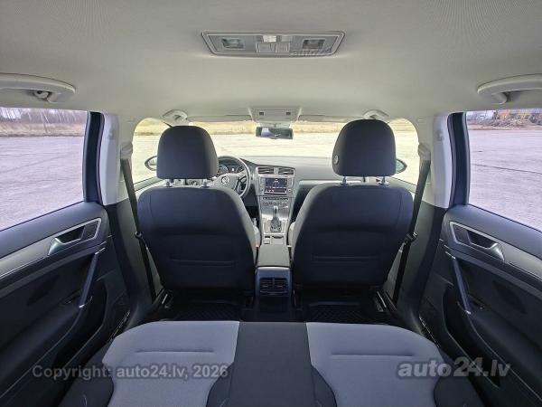 Blue Volkswagen Golf 2015 in Tartu, with an engine capacity of 0.00 L and mileage of 212 thousand km for 8900 €, photo 8 on AUTOMOTO.COM.LV