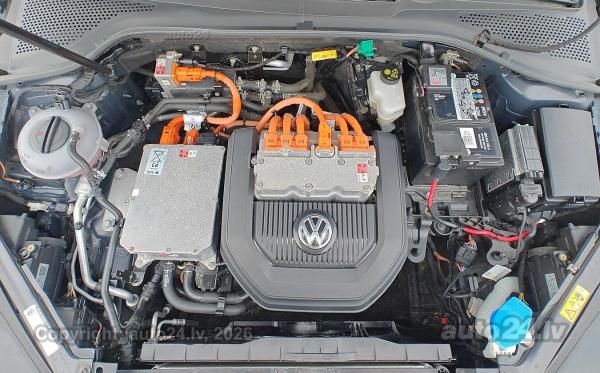 Blue Volkswagen Golf 2015 in Tartu, with an engine capacity of 0.00 L and mileage of 212 thousand km for 8900 €, photo 10 on AUTOMOTO.COM.LV