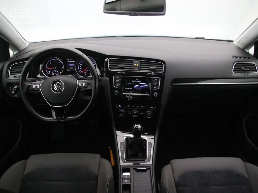 Blue Volkswagen Golf 2015 in Vilnius, with an engine capacity of 2.00 L and mileage of 249 thousand km for 7999 €, photo 3 on AUTOMOTO.COM.LV