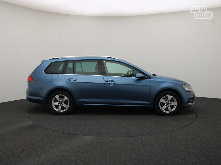 Blue Volkswagen Golf 2015 in Vilnius, with an engine capacity of 2.00 L and mileage of 249 thousand km for 7999 €, photo 10 on AUTOMOTO.COM.LV