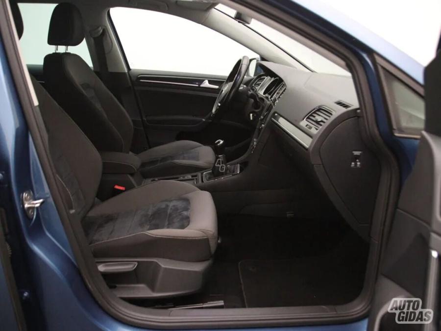 Blue Volkswagen Golf 2015 in Vilnius, with an engine capacity of 2.00 L and mileage of 249 thousand km for 7999 €, photo 15 on AUTOMOTO.COM.LV