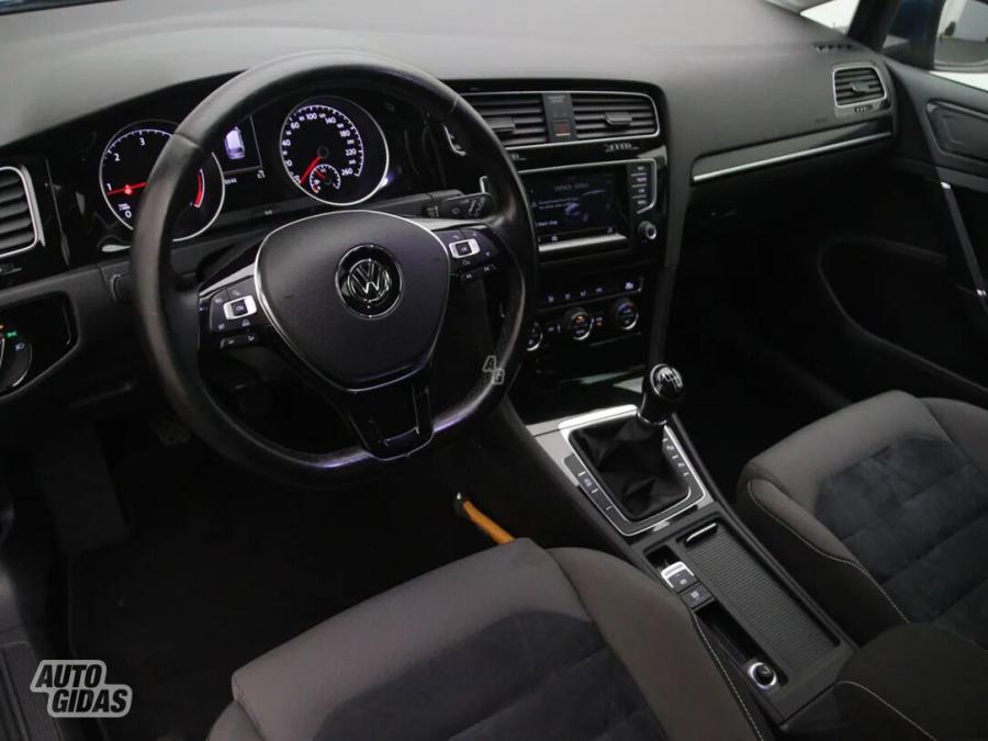 Blue Volkswagen Golf 2015 in Vilnius, with an engine capacity of 2.00 L and mileage of 249 thousand km for 7999 €, photo 17 on AUTOMOTO.COM.LV