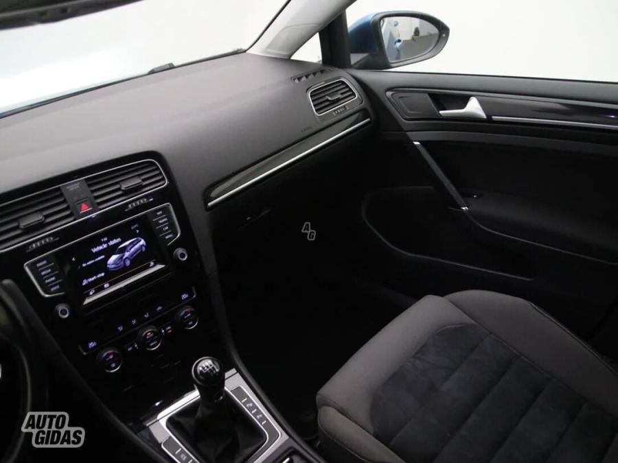 Blue Volkswagen Golf 2015 in Vilnius, with an engine capacity of 2.00 L and mileage of 249 thousand km for 7999 €, photo 22 on AUTOMOTO.COM.LV