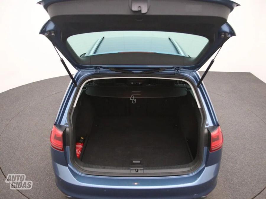 Blue Volkswagen Golf 2015 in Vilnius, with an engine capacity of 2.00 L and mileage of 249 thousand km for 7999 €, photo 32 on AUTOMOTO.COM.LV