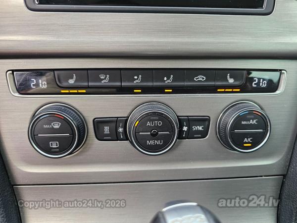 Blue Volkswagen Golf 2015 in Paide, with an engine capacity of 1.40 L and mileage of 199 thousand km for 6999 €, photo 10 on AUTOMOTO.COM.LV